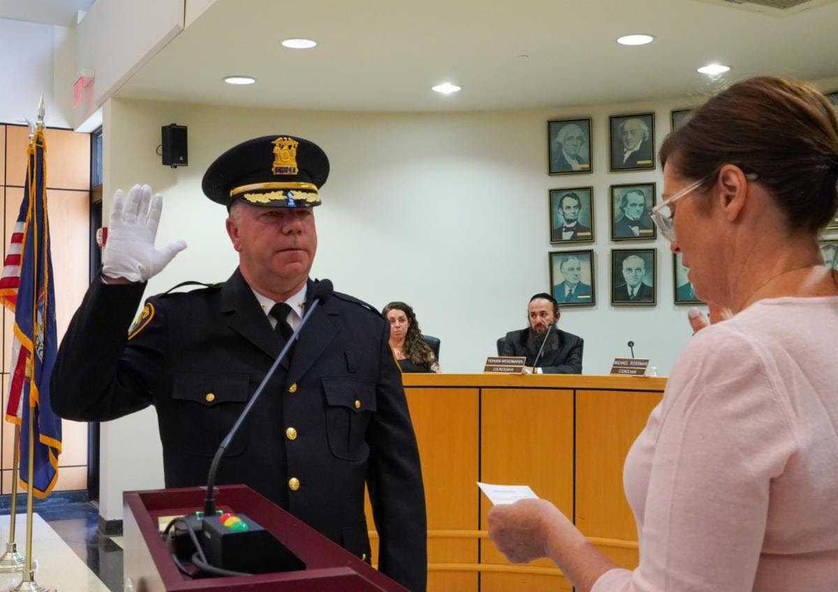 Reilly sworn in as Ramapo Town Police Chief - Rockland News - No ...